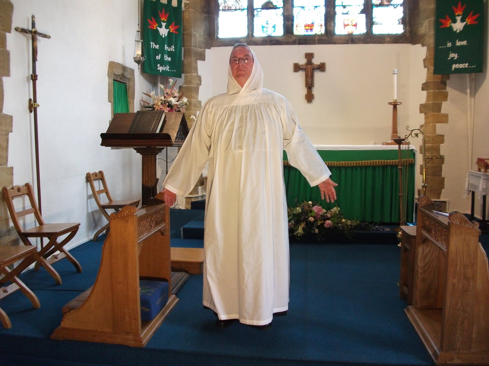 Rik's Interpretation of Church Traditions & Symbol: VESTMENTS (2) THE ...