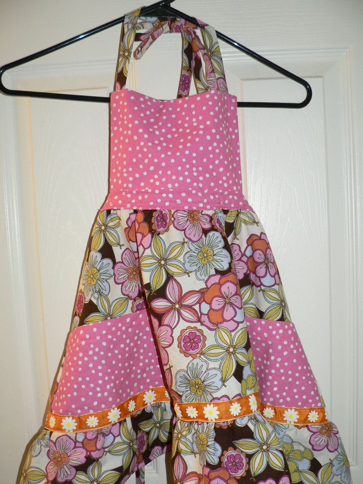 The Creative Chickadee: Aprons are fun