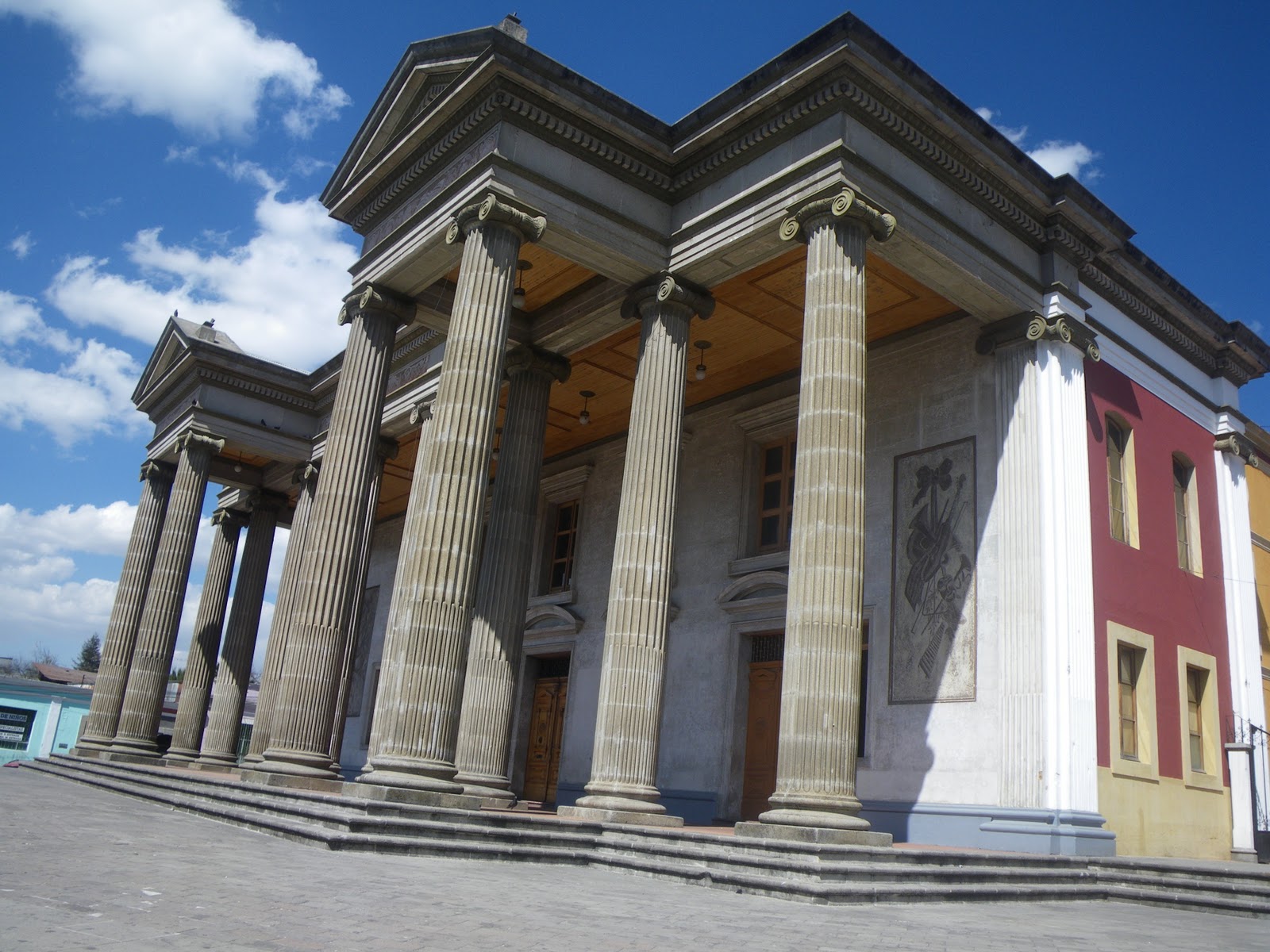 the world of cherie: Xela So Far...