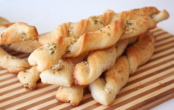 My Kitchen Snippets: Simple Herb and Garlic Breadsticks