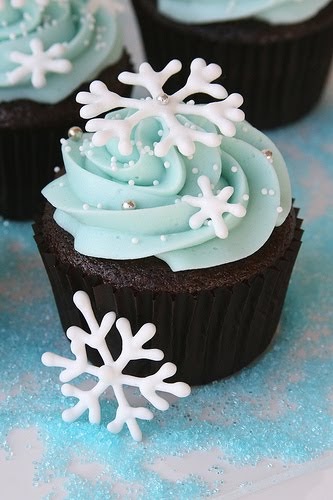 The Cupcake Activist: Snowflake Cupcakes