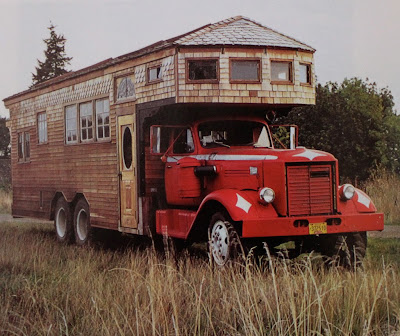 THE THINGS WE LIKE, MAKE & DO: Rolling Homes - Handmade Houses on Wheels