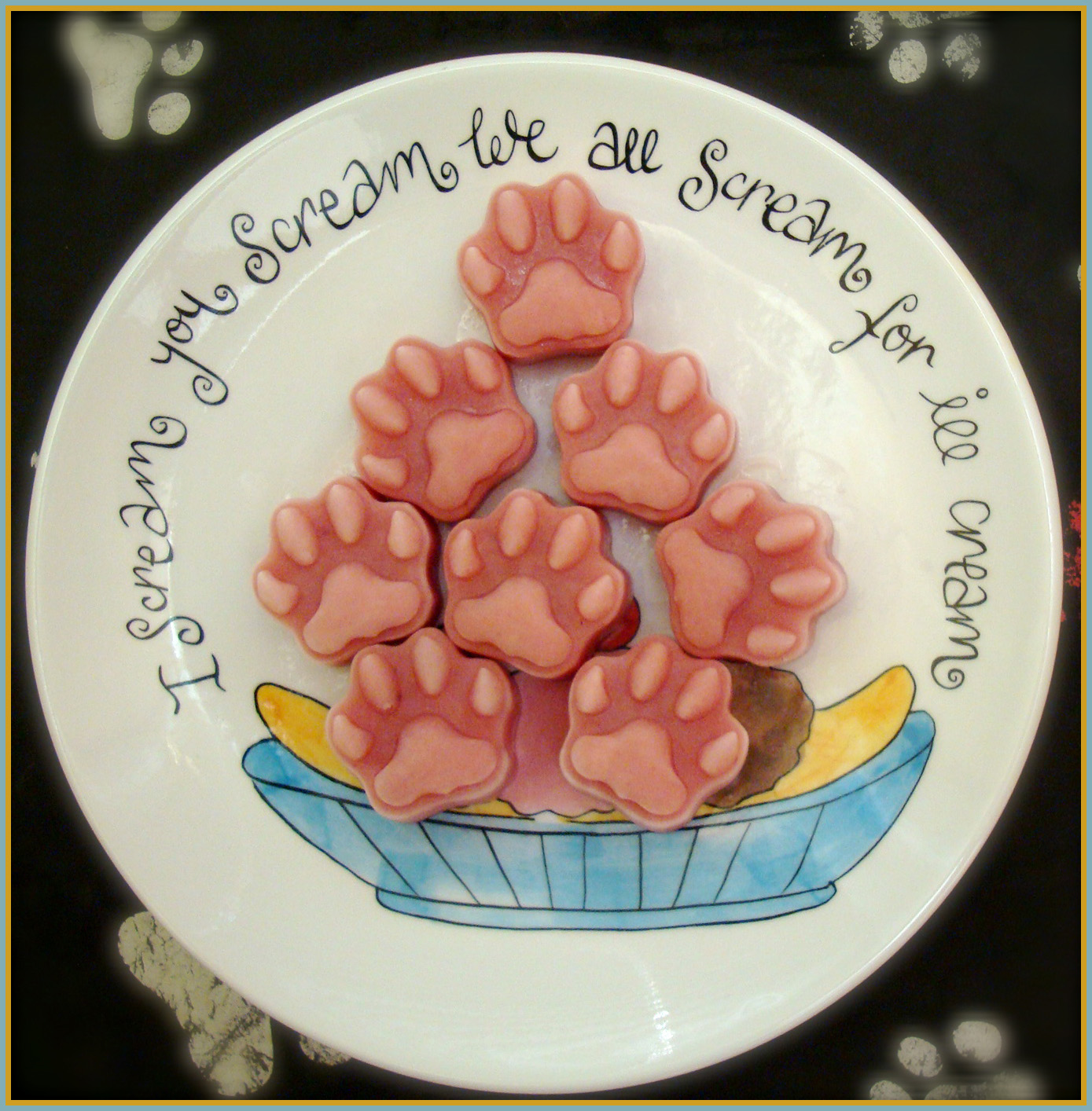 Tasty Tuesday - FROSTY PAWS: Watermelon Prairie Berrie - Golden Woofs