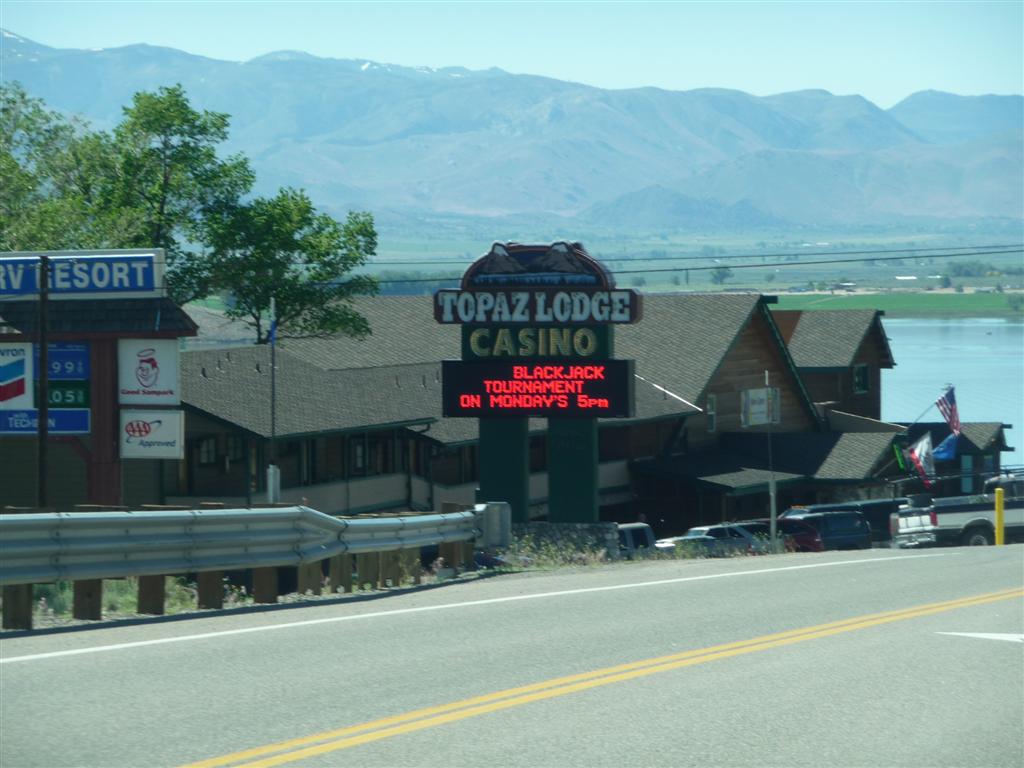 Skid and Sandy On The Road: Fallon Nevada to Topaz Lake Nevada