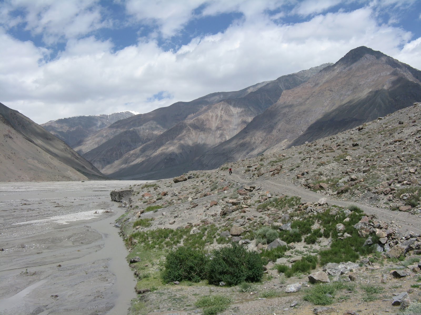 Kurze Sommertour durch Mittelasien: Abfahrt ins Bartang, von Shurali ...