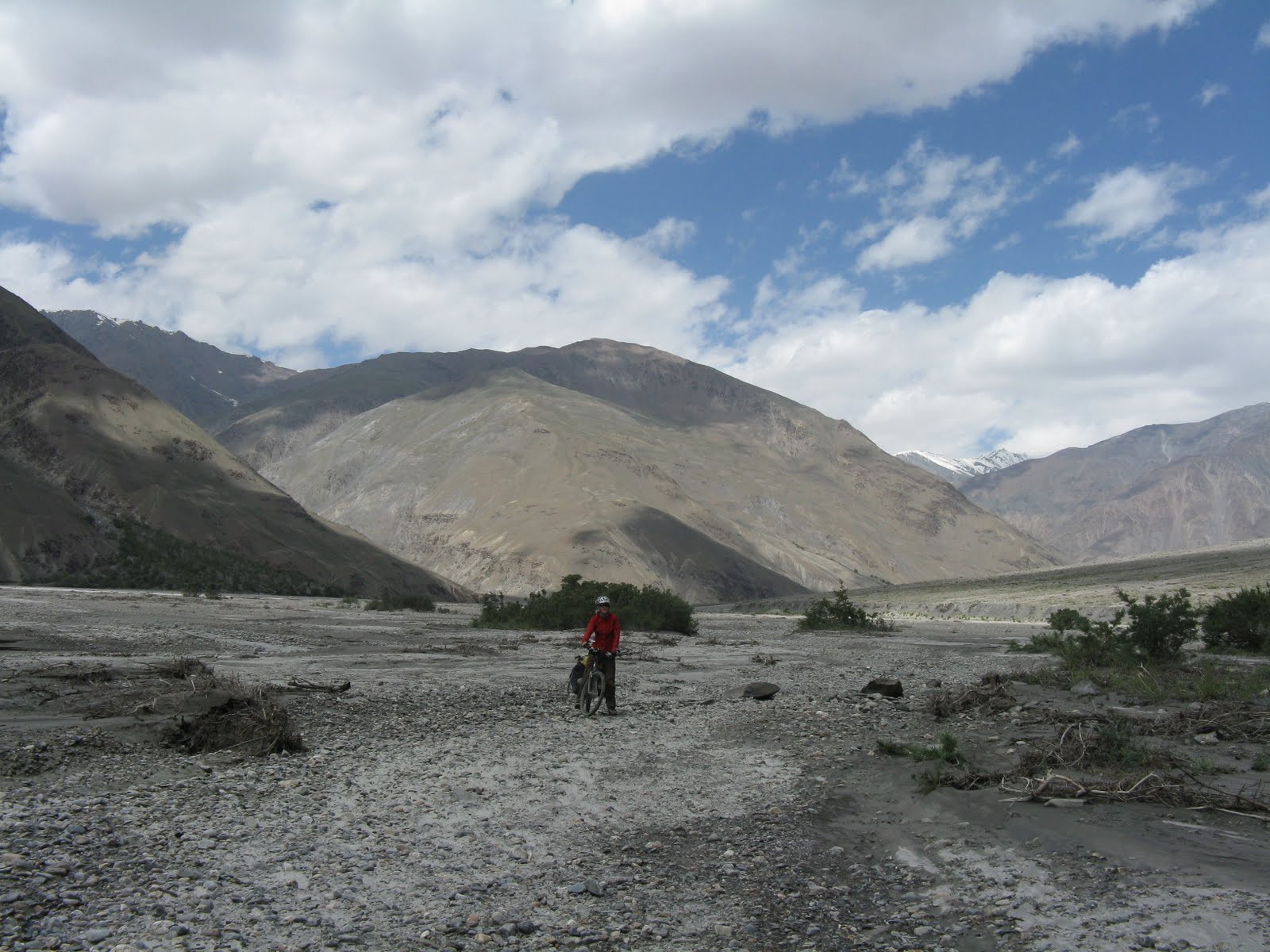 Kurze Sommertour durch Mittelasien: Abfahrt ins Bartang, von Shurali ...