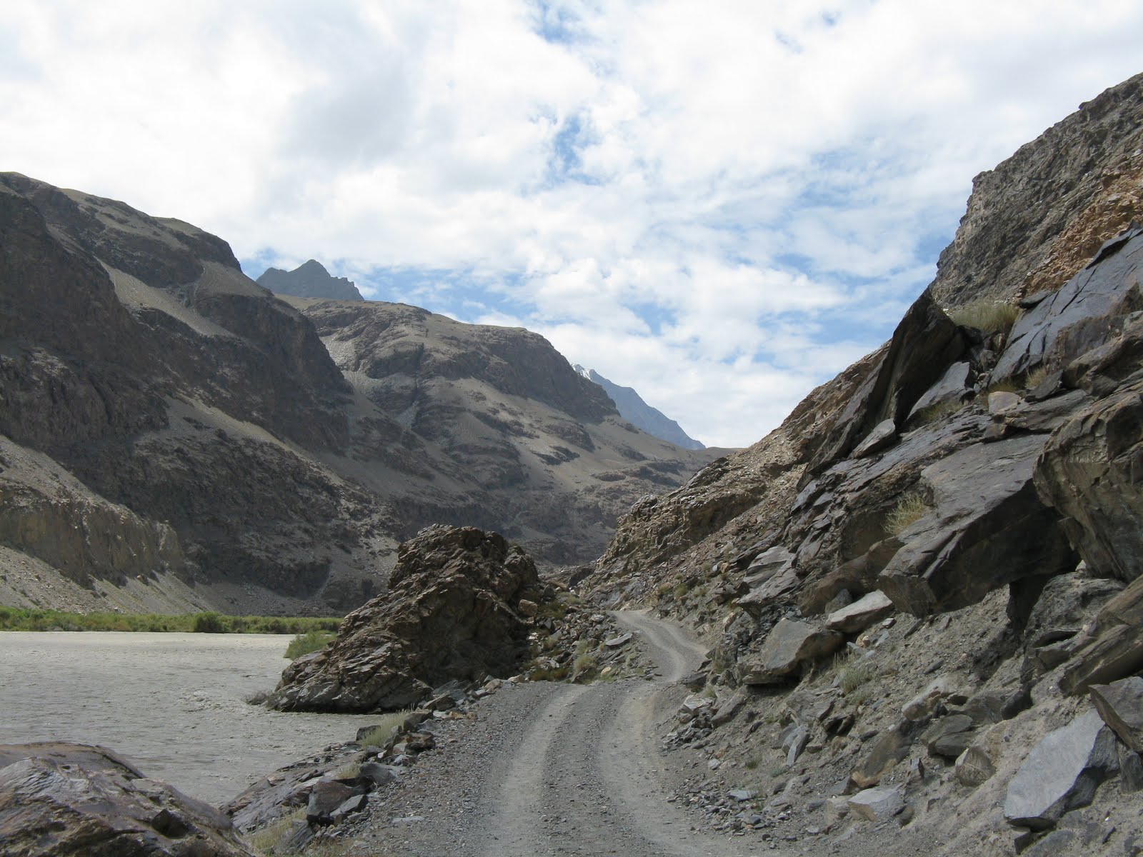 Kurze Sommertour durch Mittelasien: Abfahrt ins Bartang, von Shurali ...