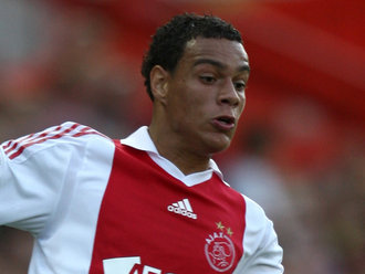 The Best Footballers: Gregory van der Wiel as a right back footballer ...