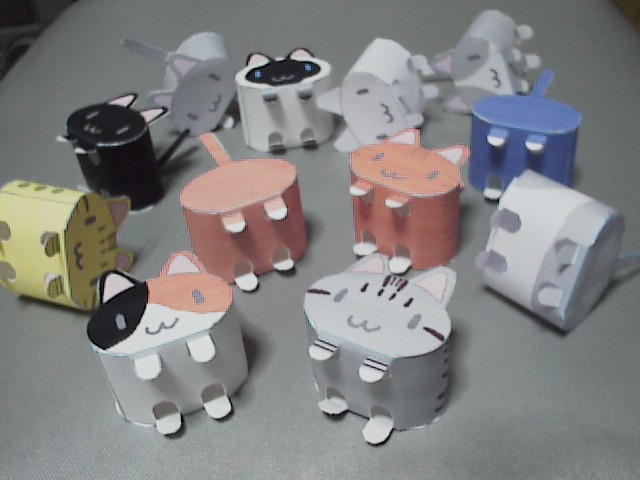 Adorable Cats Paper Models | hamanochi
