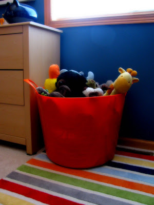 IHeart Organizing: March Featured Space: Kids - Stuffed Friends