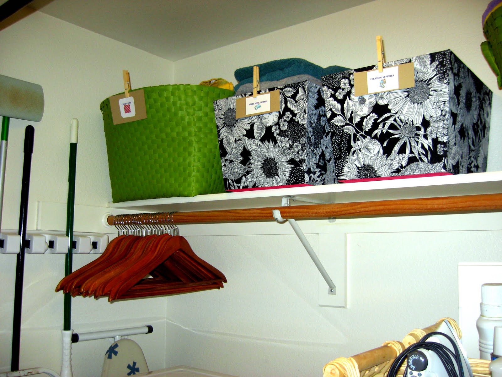 IHeart Organizing: Reader Space: Colleen's Laundry Nook!