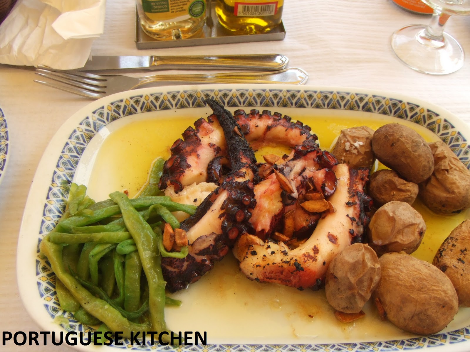 Portuguese Kitchen: Octopus with Potatoes - Polvo Lagareiro