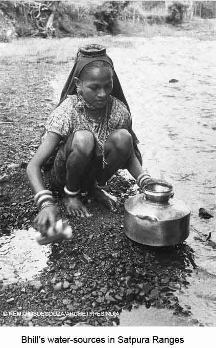 ARCHETYPES INDIA: Bhill's Holi Festival in Satpura Ranges, India