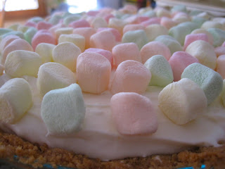 Rainbow Cupcakery: Marshmallow Mermaid Pie