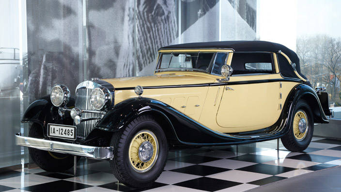 HISTORY OF CAR: Horch 12, Type 670 sports convertible, 1931
