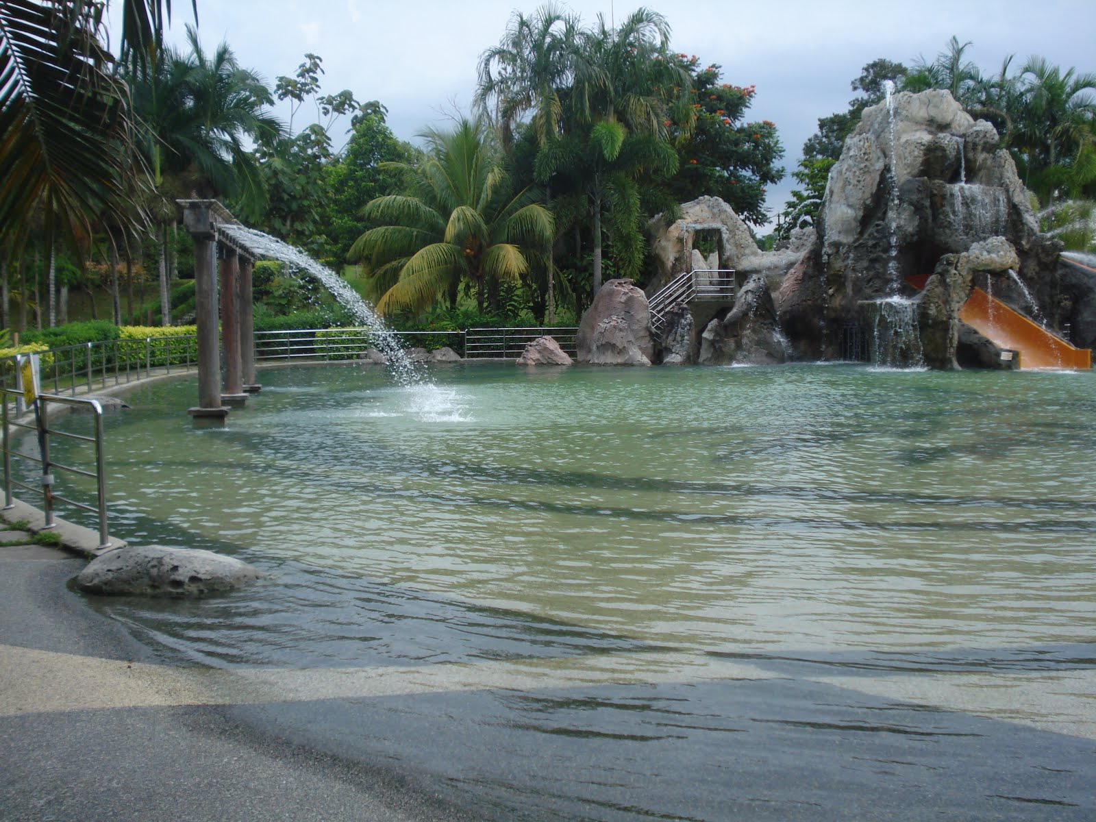 iroirona: Weekend Breakaway - Sungkai Hot Spring