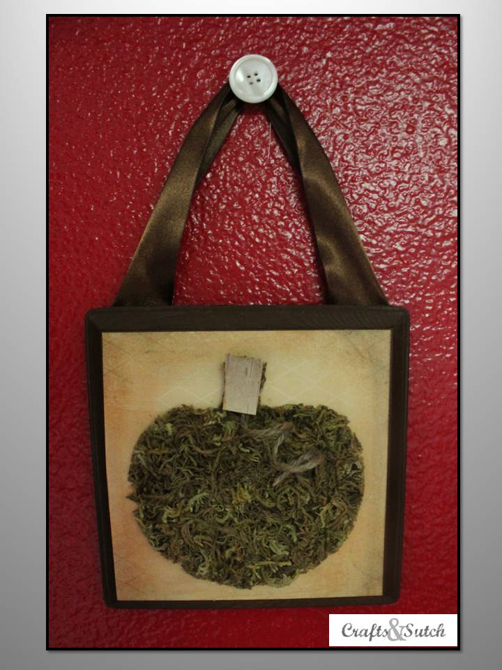 Crafts & Sutch: Mossy Fall Plaques