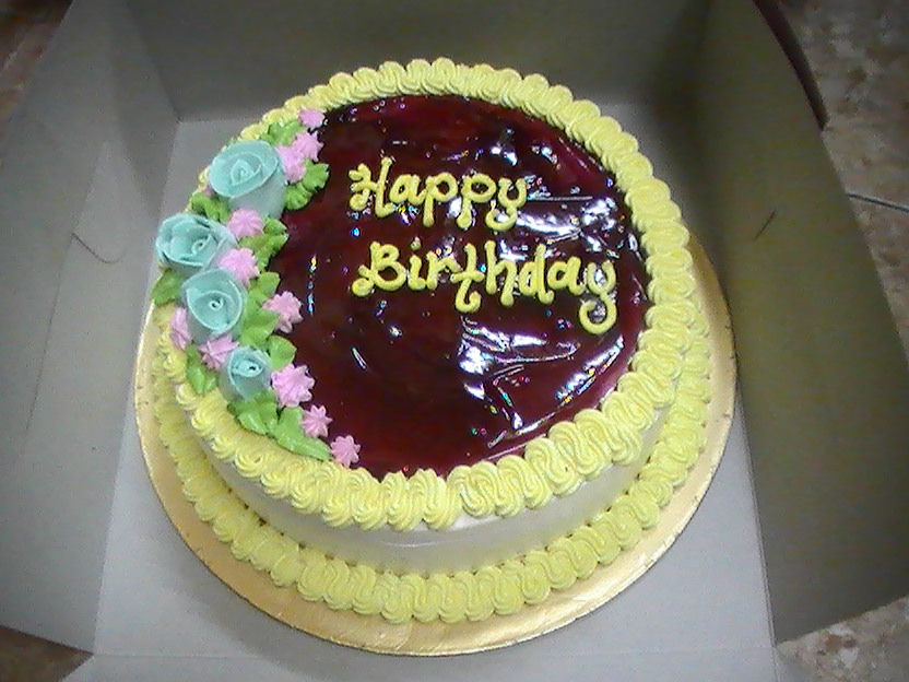 Super delicious birthday cookies: Layan gambar kek lagi....