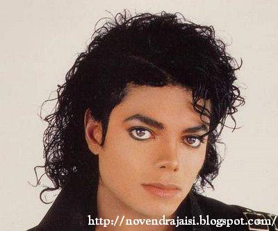 .: How did Michael Jackson Turn White.