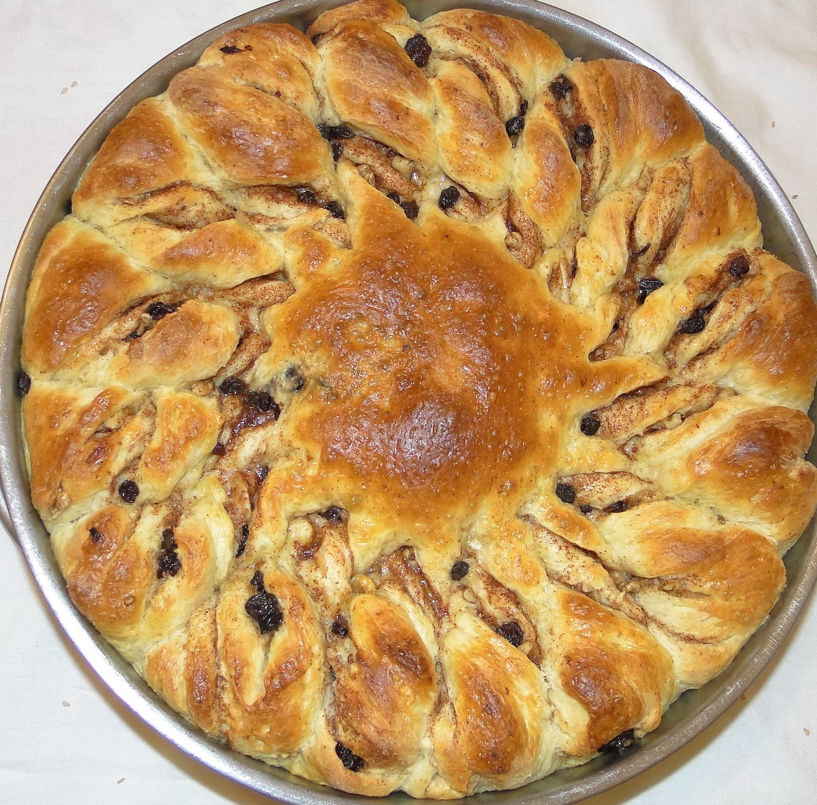 CookArt | by elenfly: ΒΑΣΙΛΟΠΙΤΑ ΤΣΟΥΡΕΚΙ - SANTA CLAUS PIE