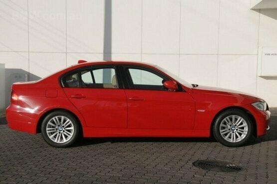 Used BMW: 2007 BMW 320i Red