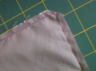 Crafteroonie: DIY Sewing Machine Cover