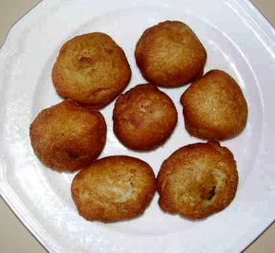 Taste of Tamilnadu: Bread bonda
