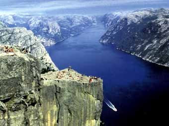 Geografia: Conceitos e Temas: FIORDES NA ISLÂNDIA E NA NORUEGA