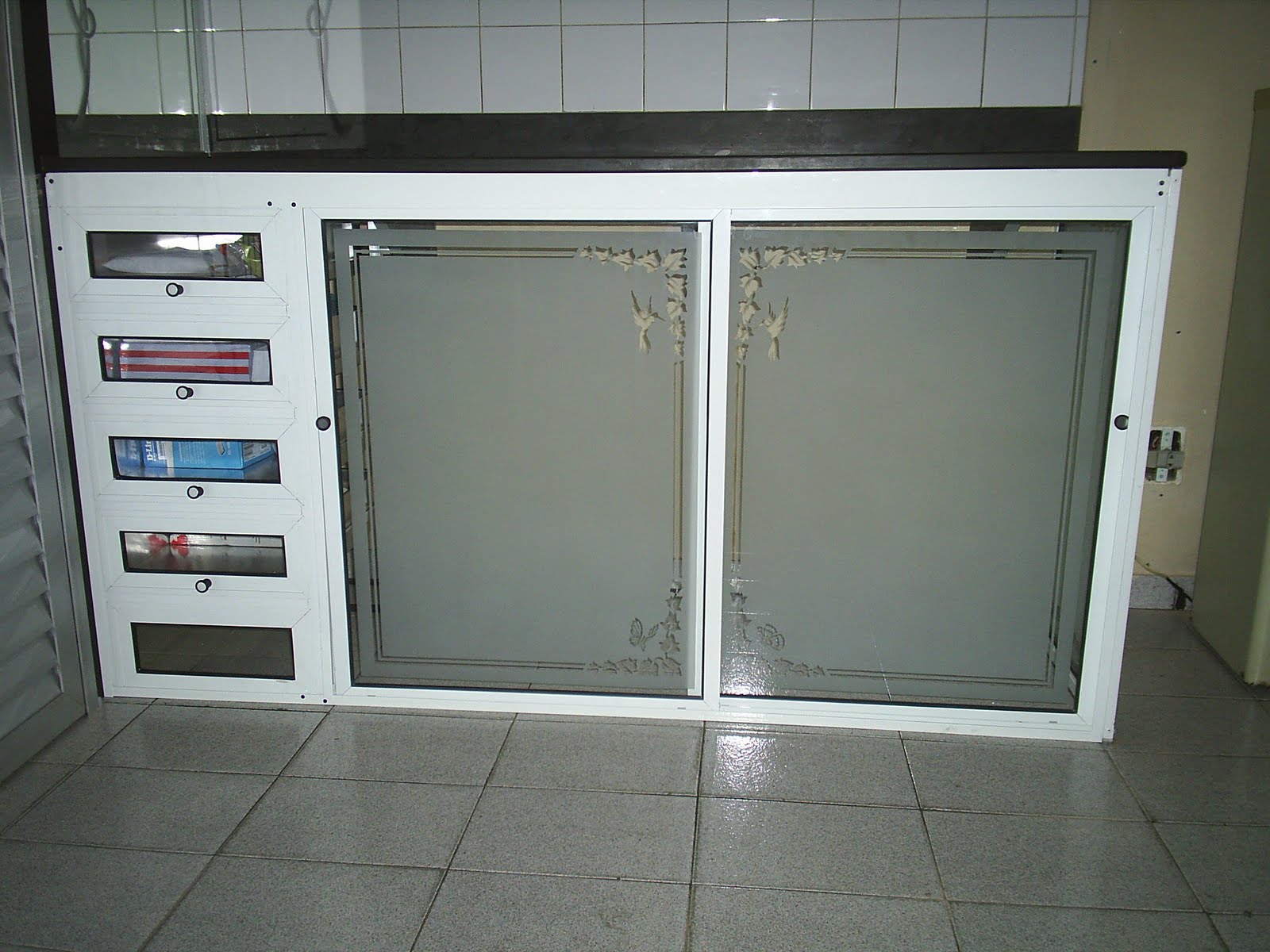 GLASS BOX: Fechamento de pia!