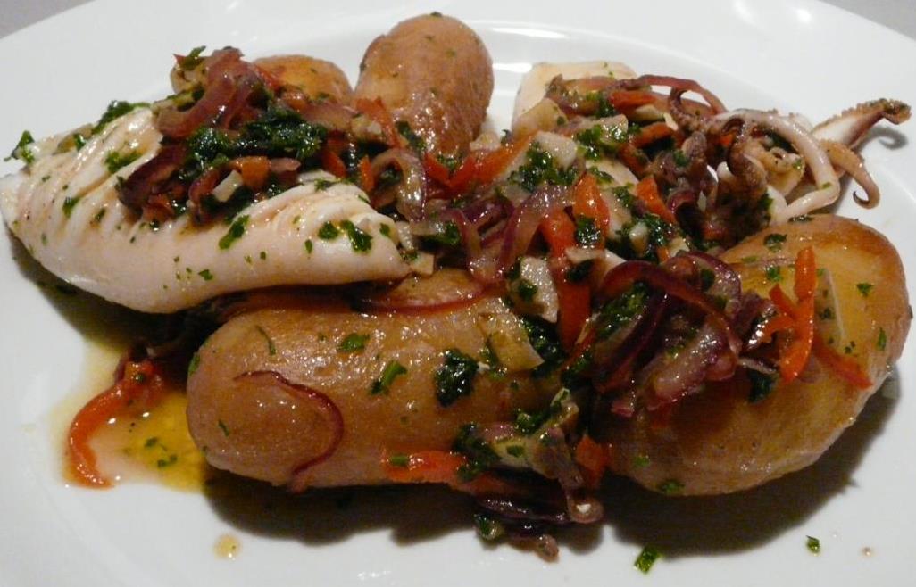 Kulinarische Welten zu Fisch- und Meeresfrucht: Ziehharmonika-Kalmar ...