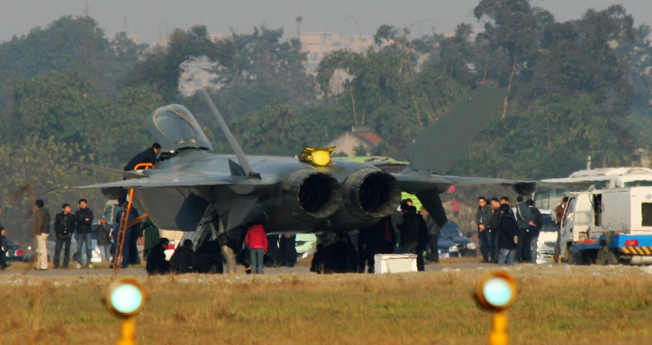 THAIDEFENSE-NEWS: Video & Photo Gallery of J-20 1st flight from take ...