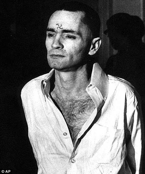 Miss Kalashnikov: 191. El espejo.