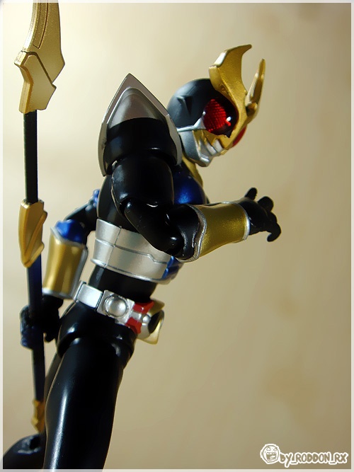Show กะ RODDON_RX: S.H.FIGUARTS KAMEN RIDER AGITO STORM FORM