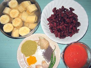 Chachi's Kitchen: matoke with beans (Katogo, green bananas with beans)