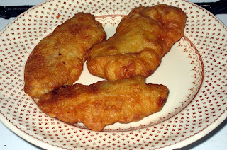 Chachi's Kitchen: Tumbua Ndizi / Gonja or Sweet Plantain Fritters