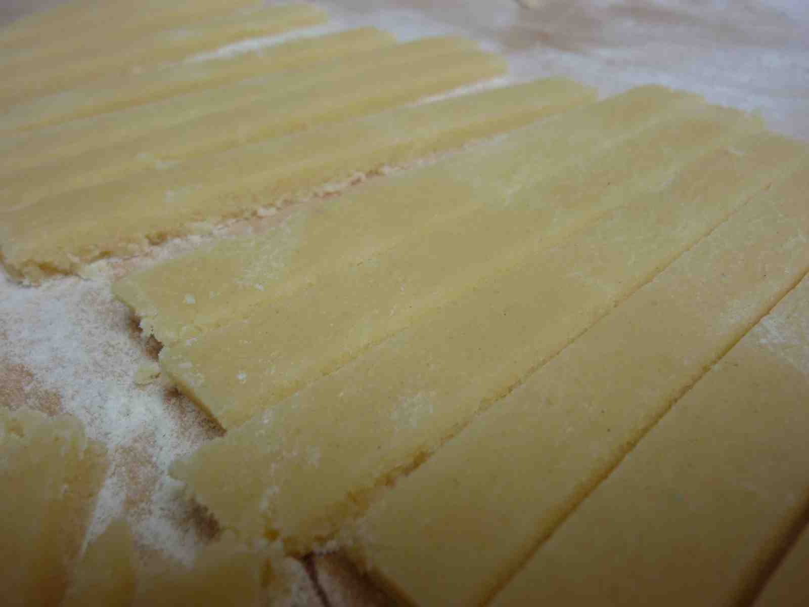 April Fool's French Fries Cookies With Raspberry "Ketchup" and "Mayo ...