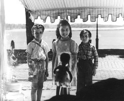 Via dei Portoghesi: Aniki-bobó (1942) e Singularidades (2009) de Manoel ...