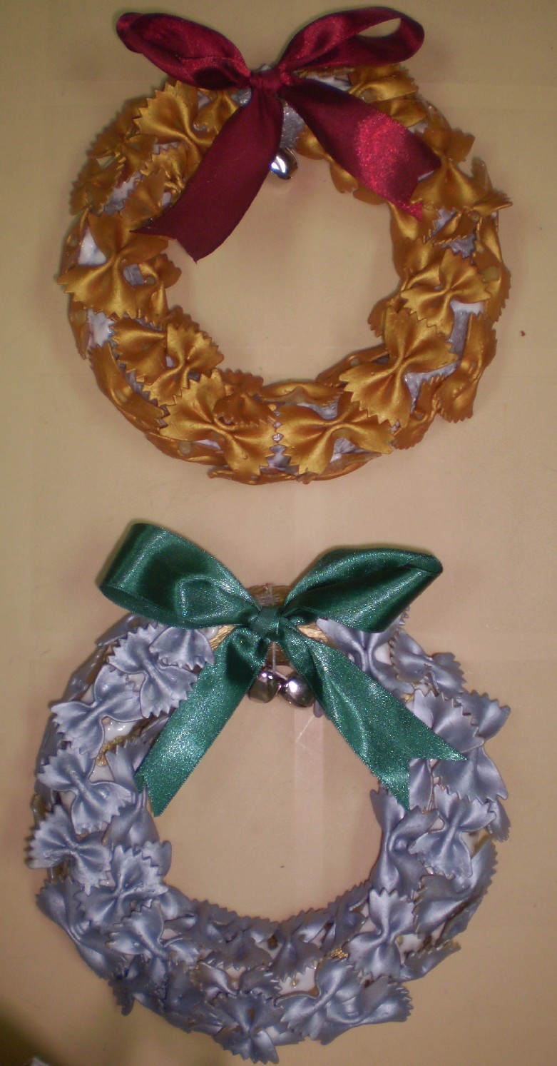 I love crafts: Nov 11: pasta wreaths