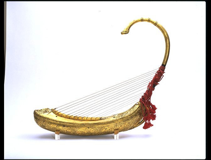 Saung Gauk Instrument