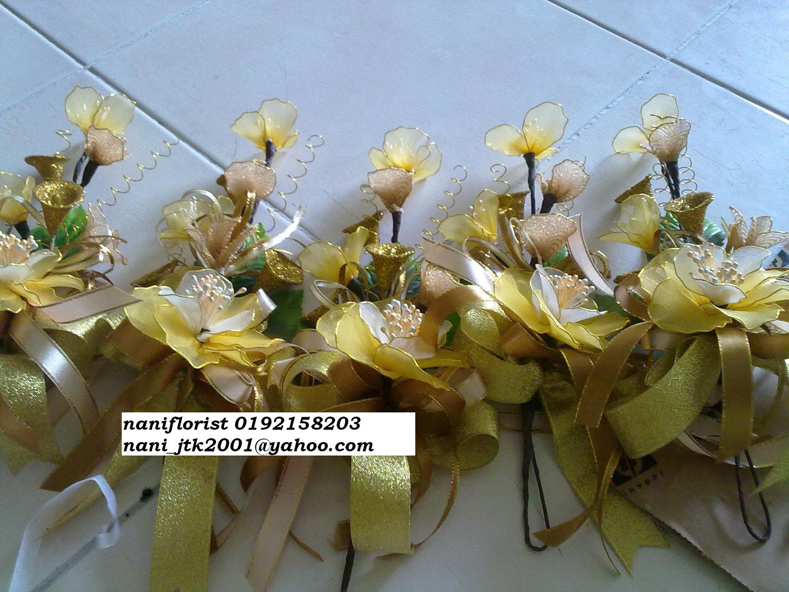 Nani Florist: Bunga Dulang Hantaran YellowGold Stokin