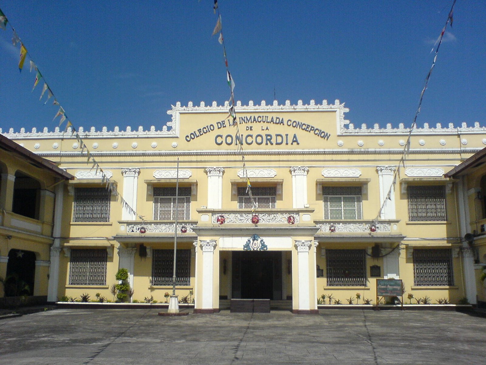 Who has been to the Intramuros? (areas, country, place, move) - Asia ...