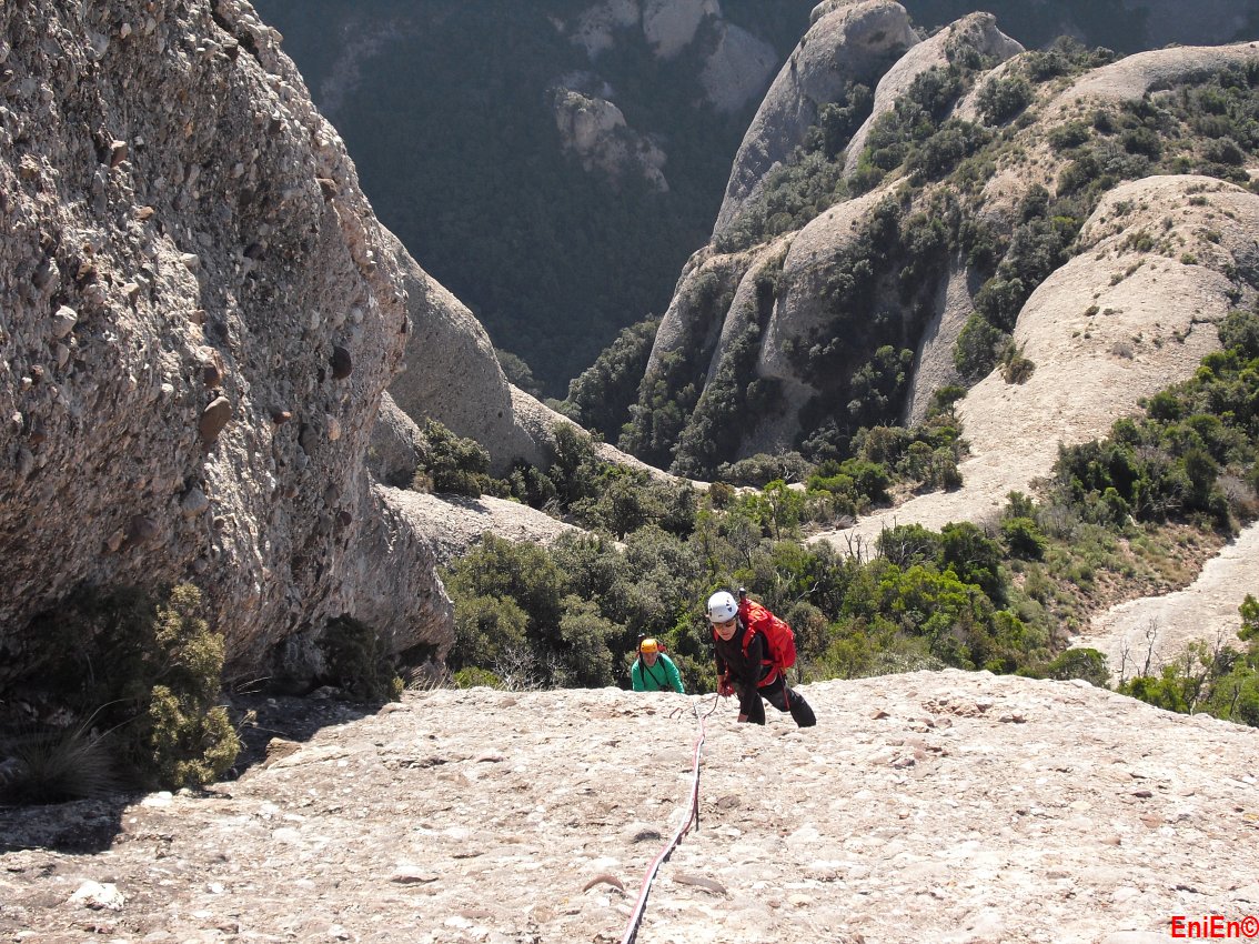 EniEn: UN PEQUEÑO SUEÑO...