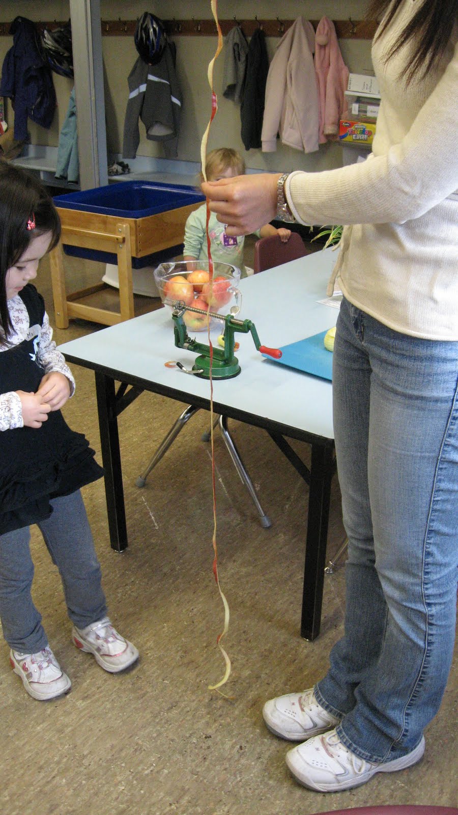 StrongStart: Apple Peeling