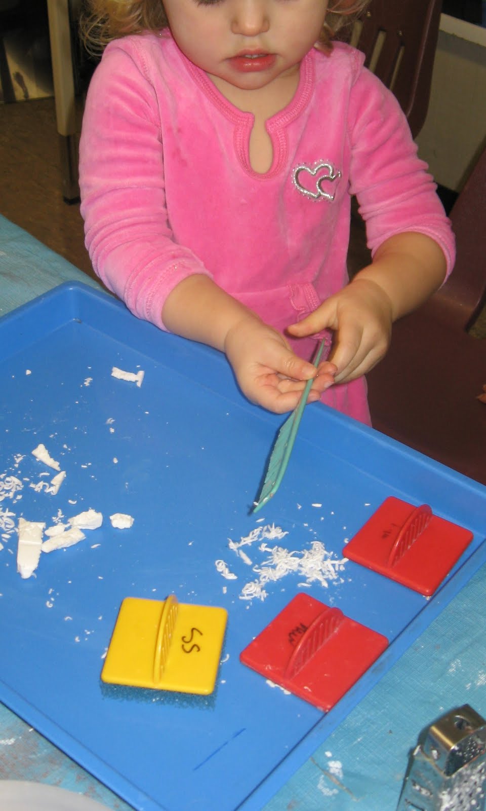 StrongStart: Sensory Fingerpainting