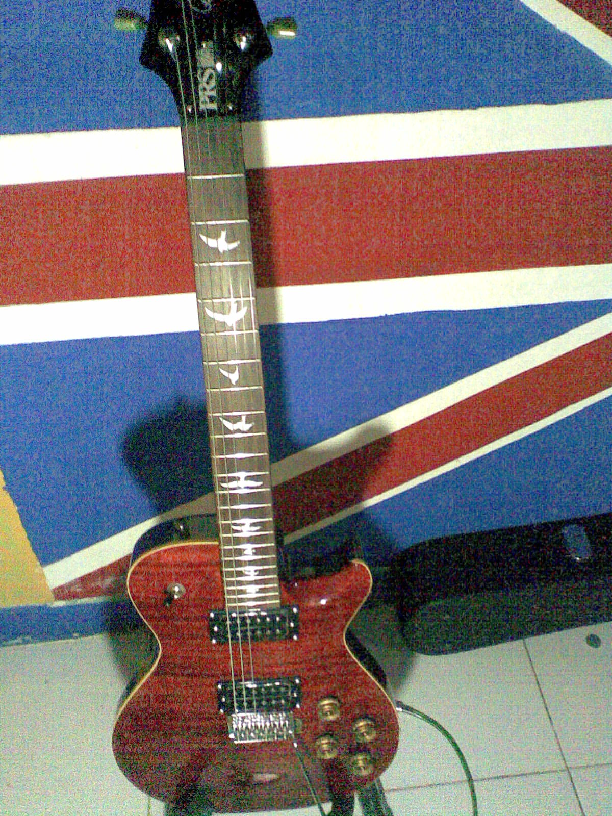 PABRIK GITAR CUSTOM