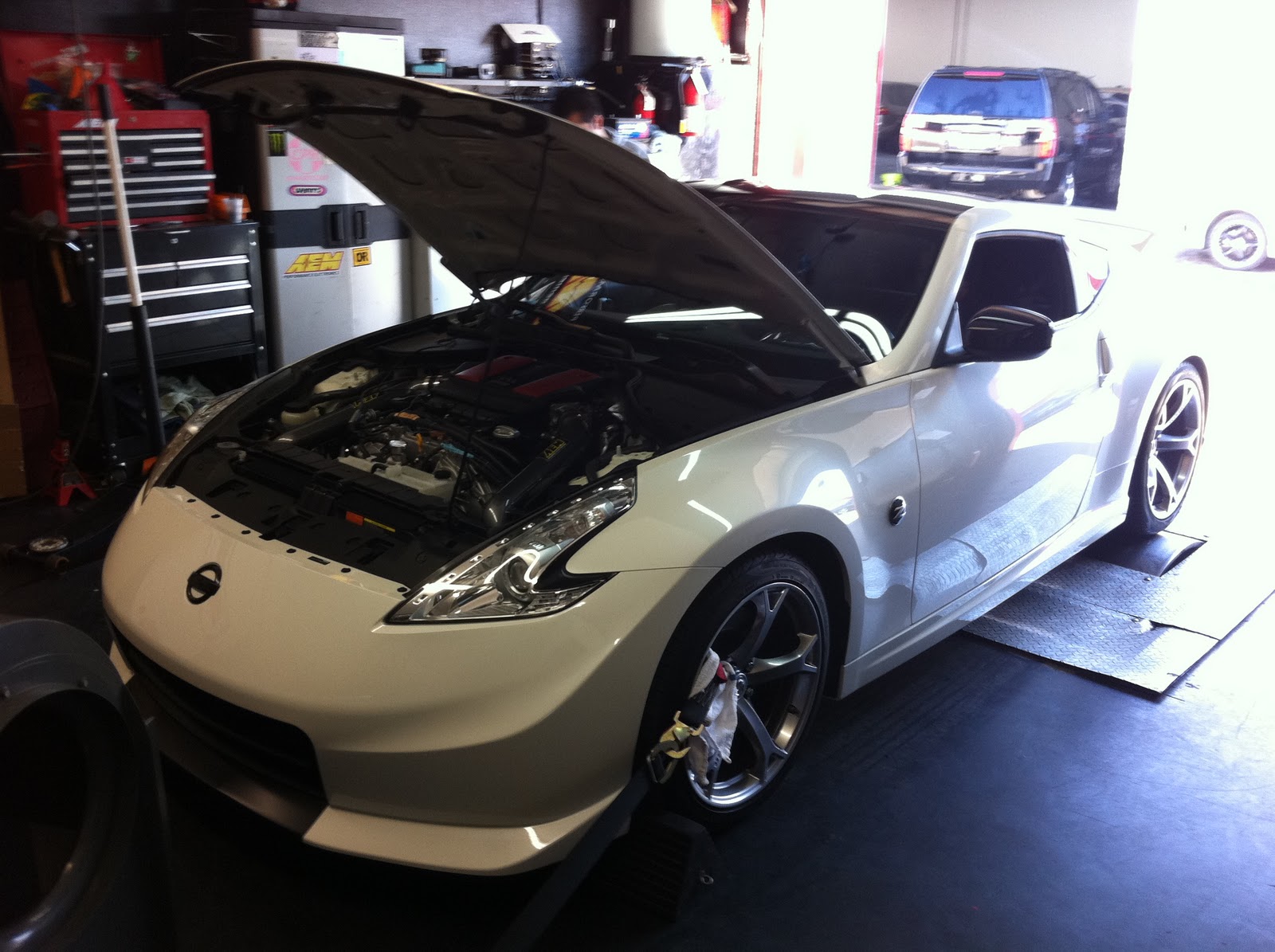 SR Motorcars: Nismo 370Z AEM Intake Testing