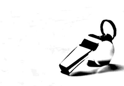 Otros cuentos imposibles blog literario de Víctor González: El silbato