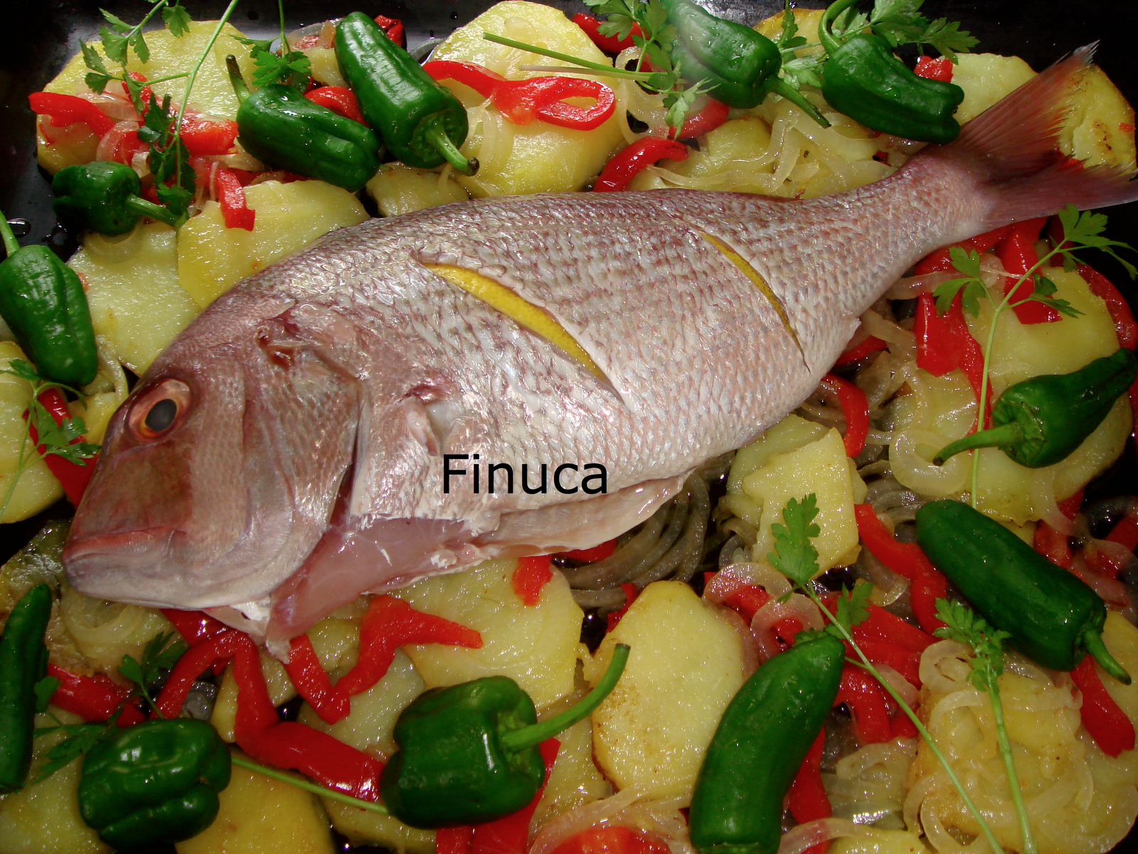 Las Recetas de Finuca: Machote al horno con patatas y pimientos