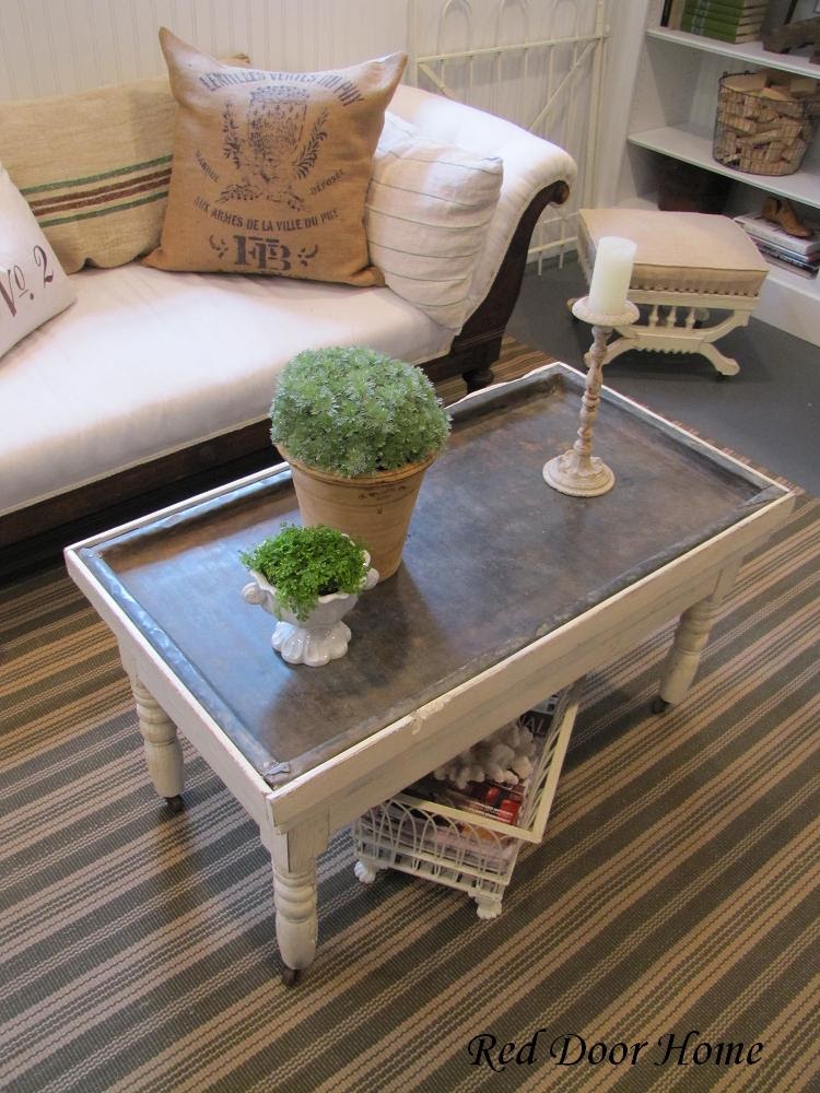 Red Door Home: Metal Top Table Redo