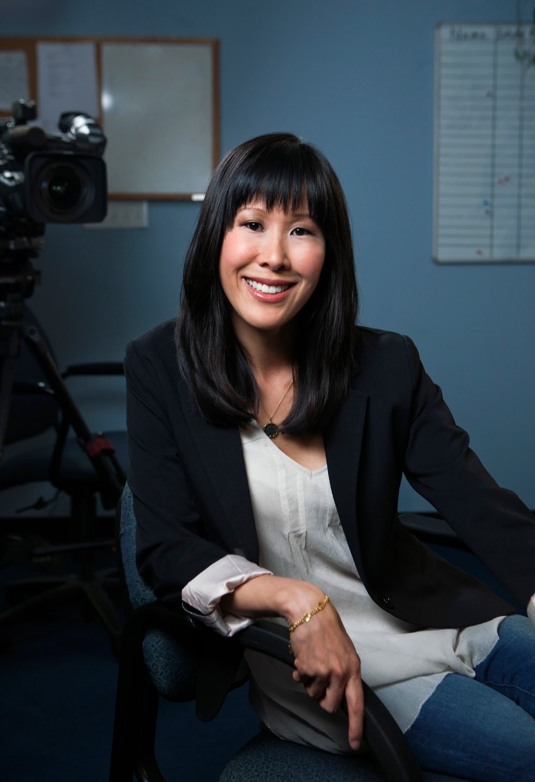 Dad of Divas' Reviews: E! Investigates: Teen Suicide - Laura Ling's ...